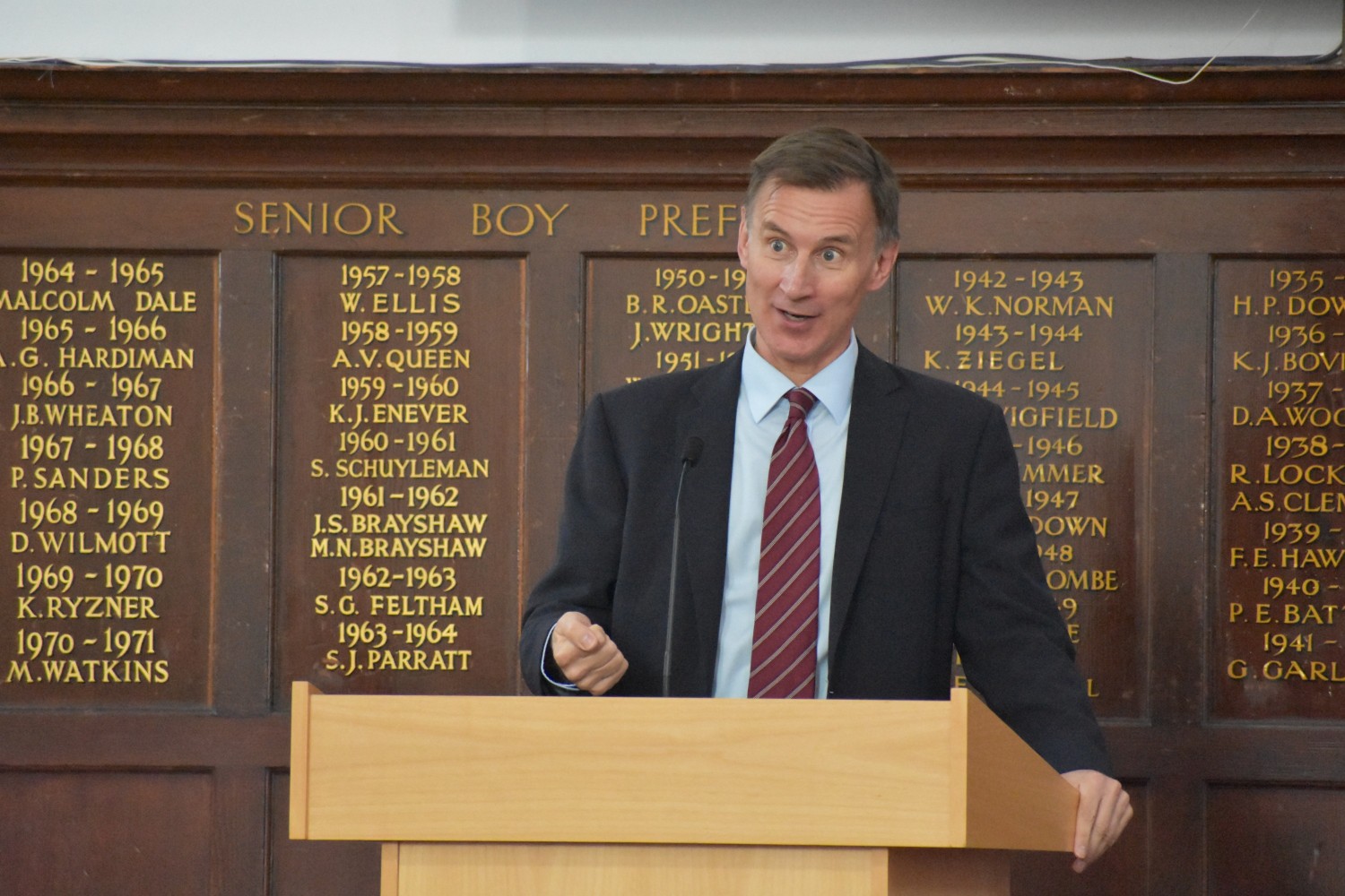 Jeremy Hunts visits Godalming College